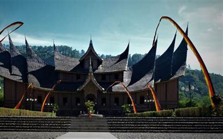 Tempat Wisata Di Agam: Menikmati Keindahan Alam Di Sumatera Barat ...