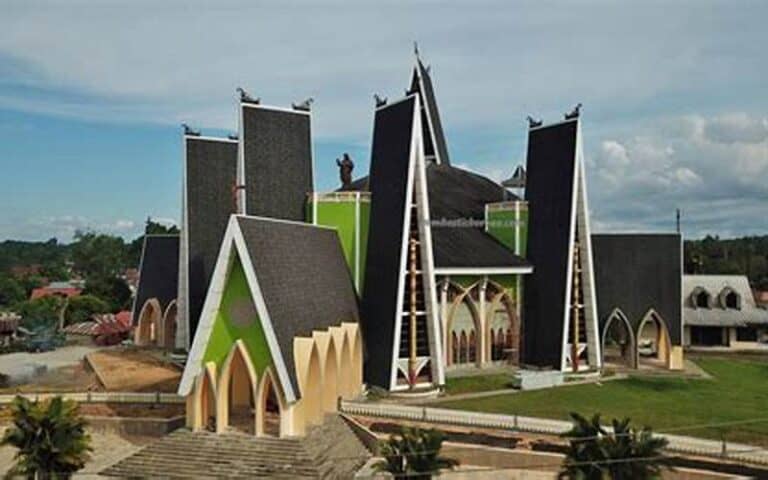 Tempat Wisata Di Sanggau Yang Wajib Dikunjungi - Trend Wisata